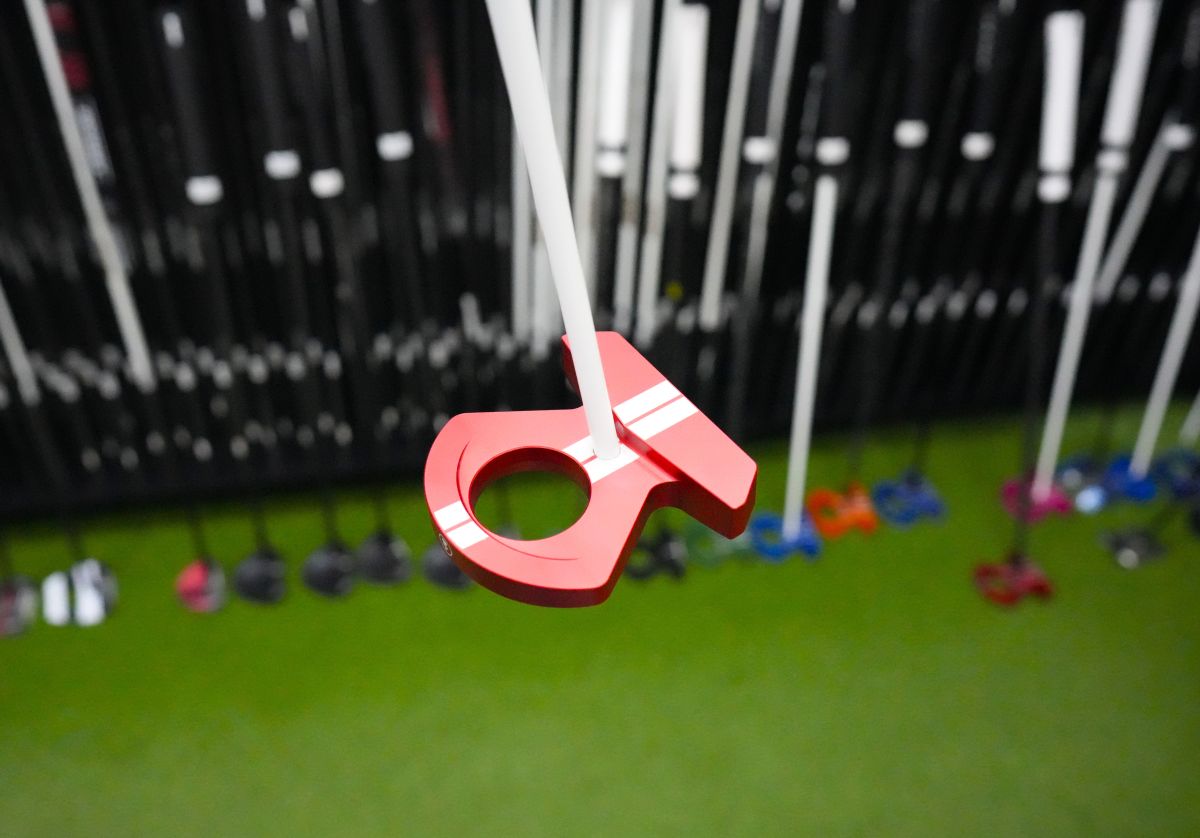 LAB Golf DF3 Red x DeraMax 02P-130MH Limited White Pearl 34″ - MY7GOLF ...